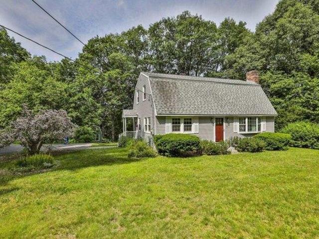 house with 3 bedroom, Hudson NH DS104235564