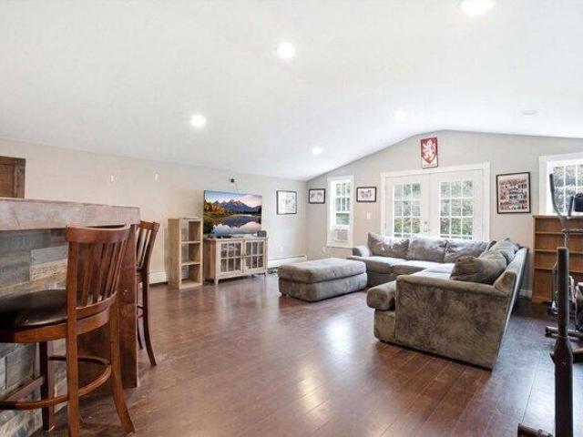 house with 3 bedroom, Hudson NH ES104410183