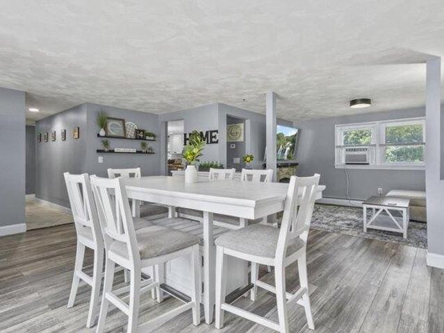 house with 3 bedroom, Hudson NH ES104150280
