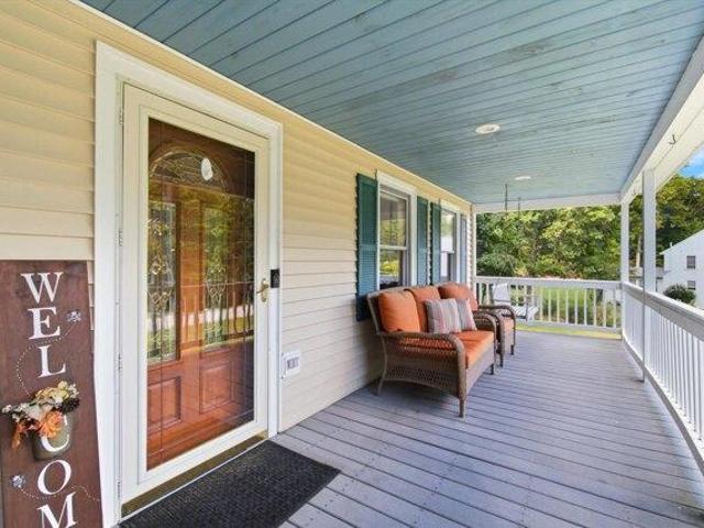 house with 3 bedroom, Hudson NH ES105231611