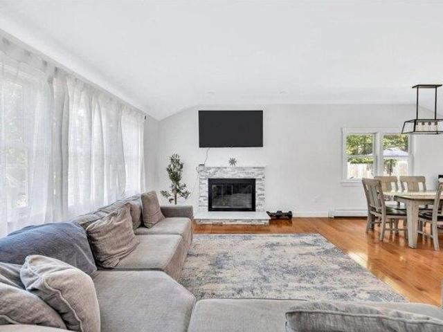 house with 3 bedroom, Hyannis MA ES105059592