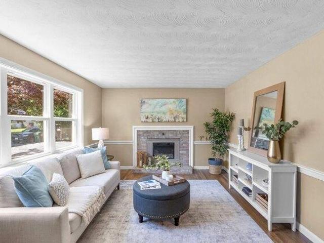 house with 3 bedroom, Hyannis MA ES105109676