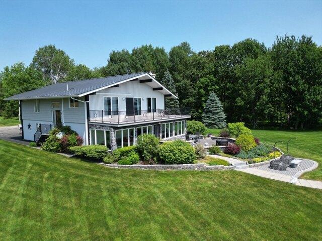 house with 3 bedroom, Island Falls ME ES105105094