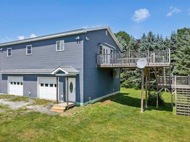 house with 3 bedroom, Isle La Motte VT ES104761857