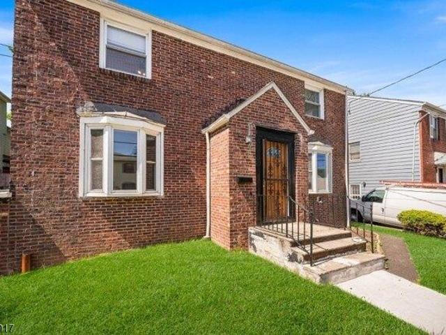 house with 3 bedroom, Irvington NJ DLS102762952