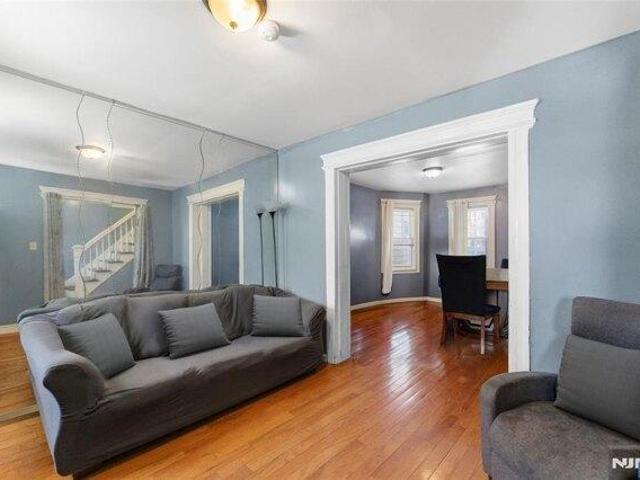 house with 3 bedroom, Irvington NJ DS102217914
