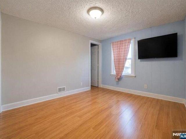 house with 3 bedroom, Irvington NJ DS102283478