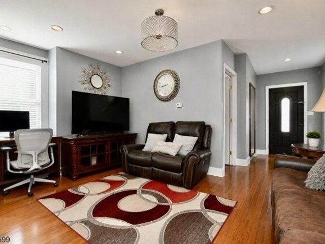 house with 3 bedroom, Irvington NJ DS104188733