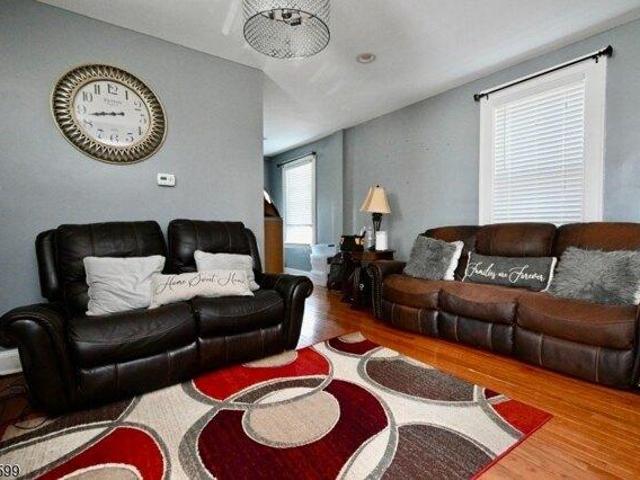 house with 3 bedroom, Irvington NJ ES104481288