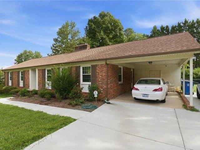 house with 3 bedroom, Jamestown NC ES104907261