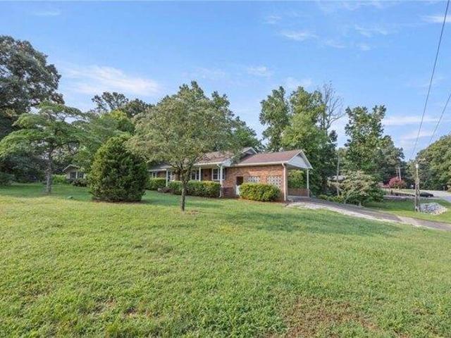 house with 3 bedroom, Jamestown NC ES104908285