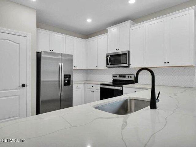 house with 3 bedroom, Jacksonville FL ES104899964