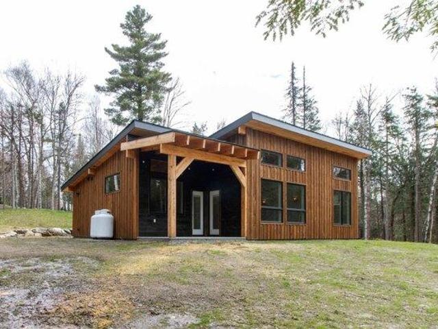 house with 3 bedroom, Jay VT DS103069976