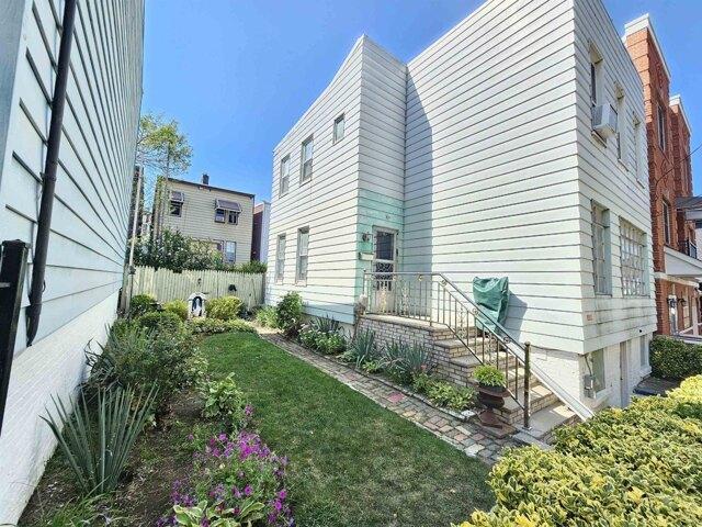 house with 3 bedroom, Jersey City NJ DS102726658
