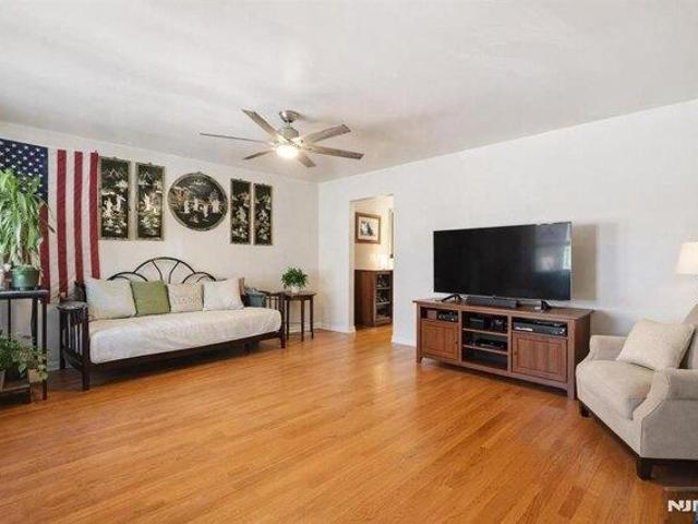house with 3 bedroom, Jersey City NJ DS102728938