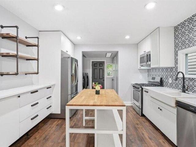 house with 3 bedroom, Jersey City NJ DS104440734