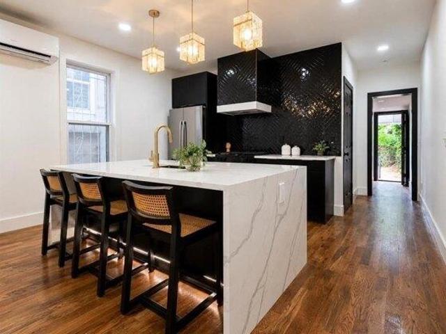 house with 3 bedroom, Jersey City NJ DS104444558