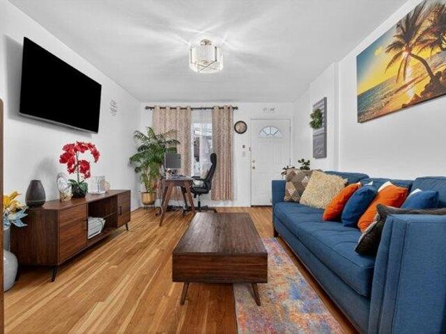 house with 3 bedroom, Jersey City NJ ES104830918