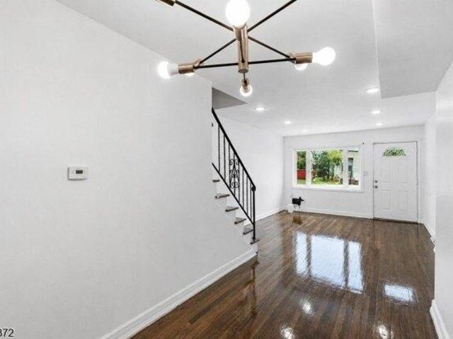 house with 3 bedroom, Jersey City NJ ES105143955