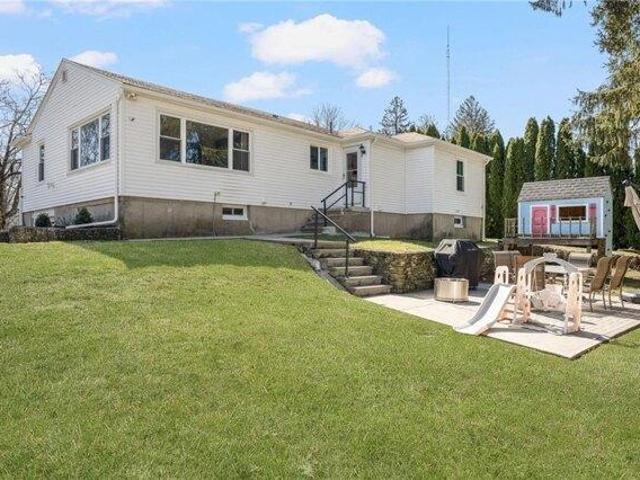 house with 3 bedroom, Johnston RI DLS101998841
