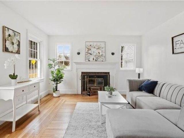 house with 3 bedroom, Johnston RI DLS102282460
