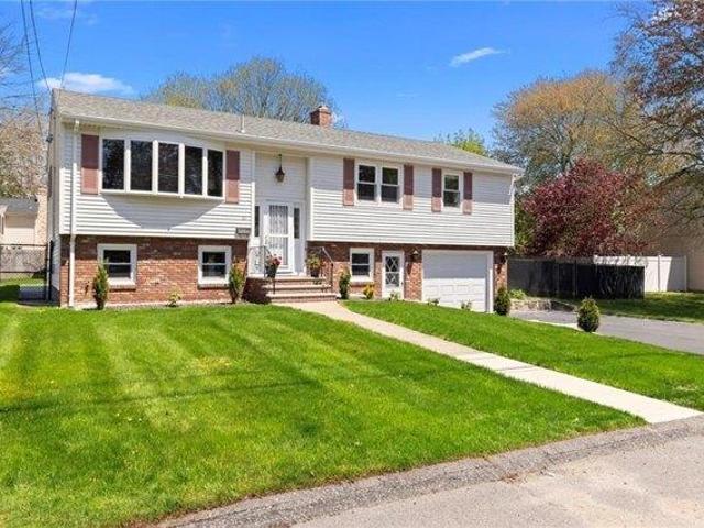 house with 3 bedroom, Johnston RI DLS102284908