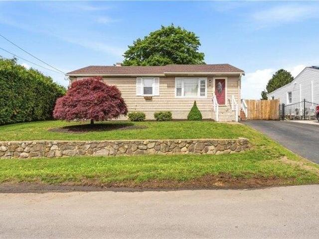 house with 3 bedroom, Johnston RI DLS103016542