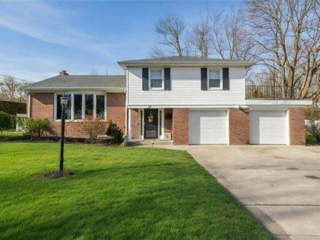 house with 3 bedroom, Johnston RI DLS103034098