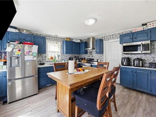 house with 3 bedroom, Johnston RI DS102283933