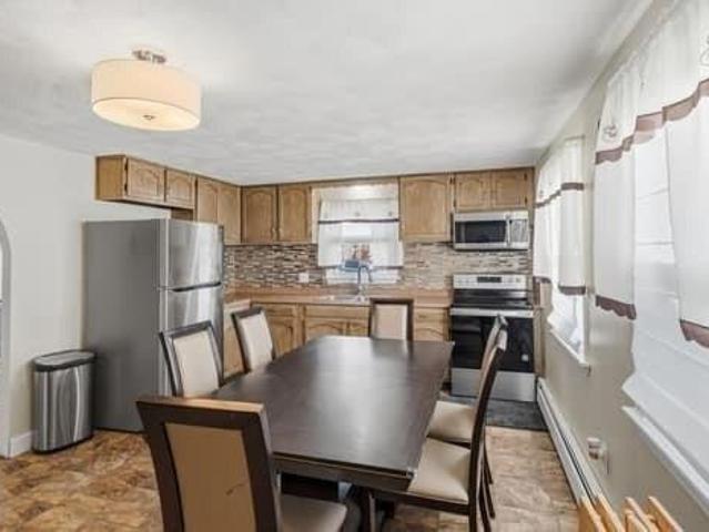 house with 3 bedroom, Johnston RI DS102822591