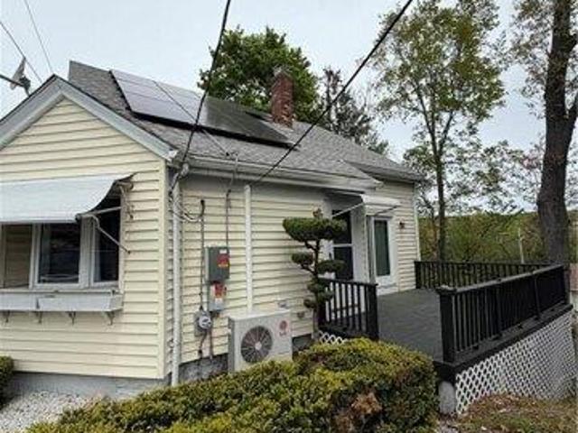 house with 3 bedroom, Johnston RI DS103251126