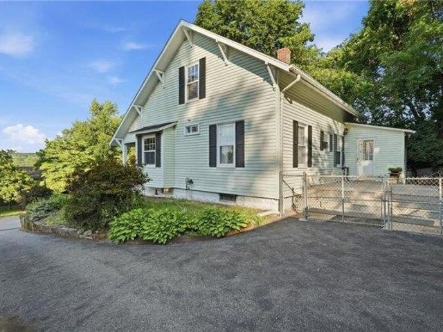 house with 3 bedroom, Johnston RI DS104265346
