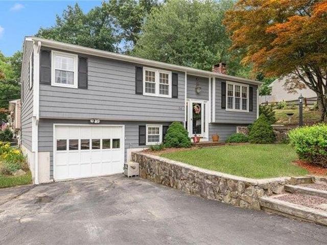 house with 3 bedroom, Johnston RI DS104440478