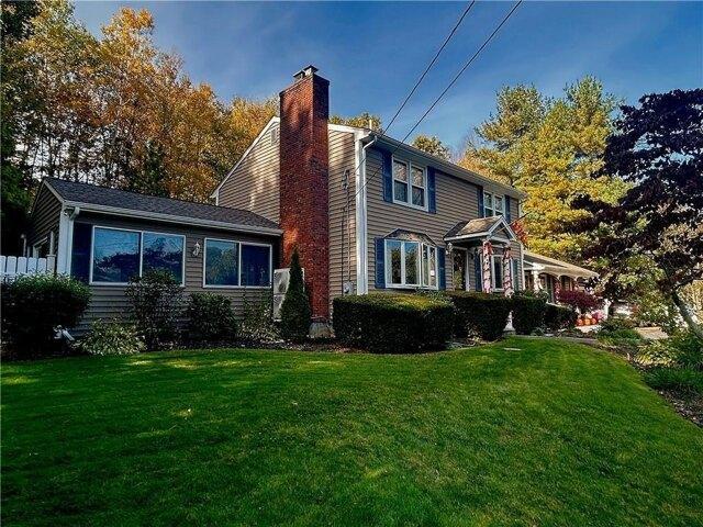 house with 3 bedroom, Johnston RI ES102959451