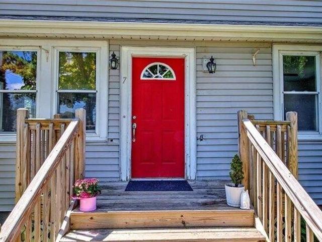 house with 3 bedroom, Johnston RI ES103017230