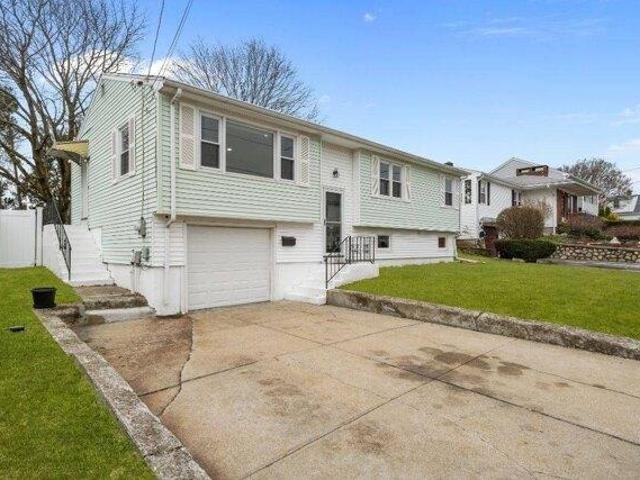 house with 3 bedroom, Johnston RI ES103020023