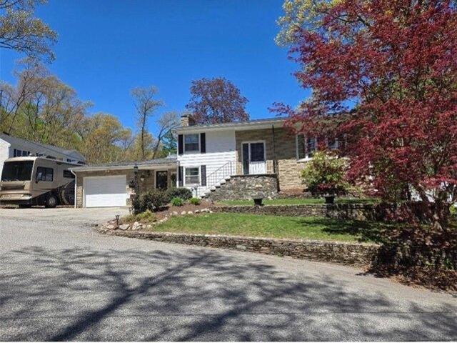 house with 3 bedroom, Johnston RI ES103033968