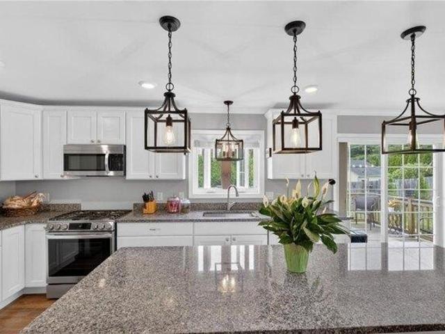 house with 3 bedroom, Johnston RI ES103036037