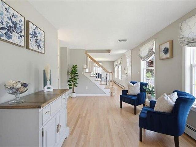 house with 3 bedroom, Johnston RI ES103249622