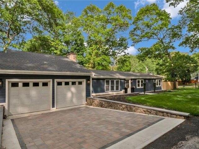 house with 3 bedroom, Johnston RI ES103852001
