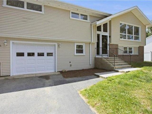 house with 3 bedroom, Johnston RI ES103932643