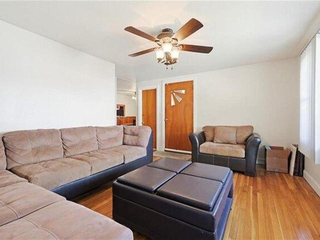 house with 3 bedroom, Johnston RI ES104010451