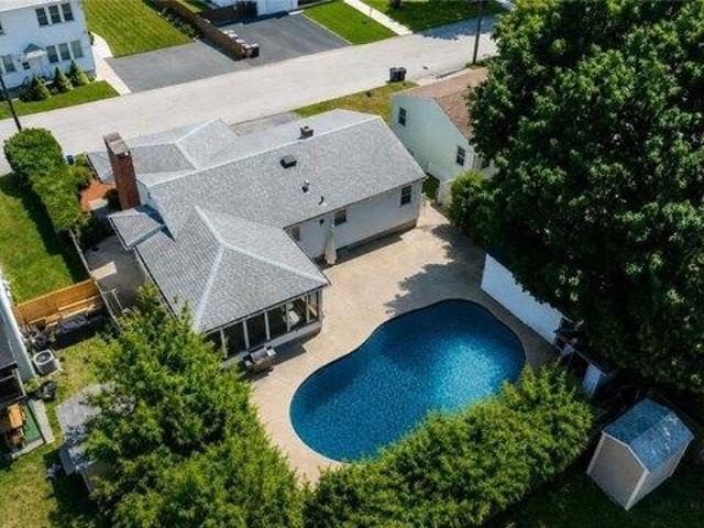 house with 3 bedroom, Johnston RI ES105079895