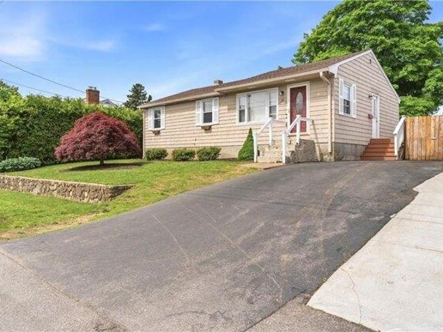 house with 3 bedroom, Johnston RI ES105080731