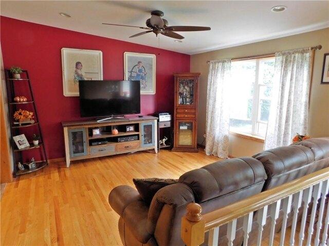 house with 3 bedroom, Johnston RI ES105105491