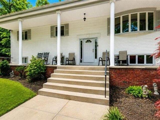 house with 3 bedroom, Johnston RI ES105106013