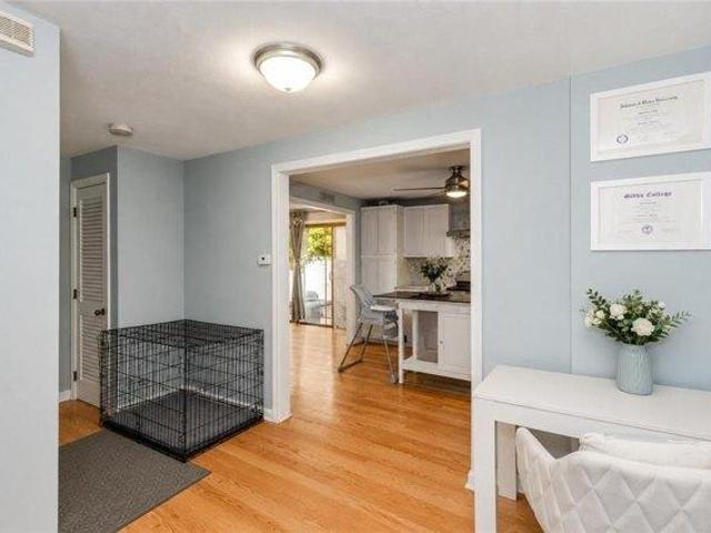 house with 3 bedroom, Johnston RI ES105127352