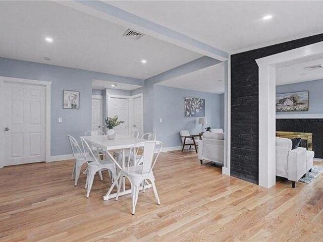 house with 3 bedroom, Johnston RI ES105203504