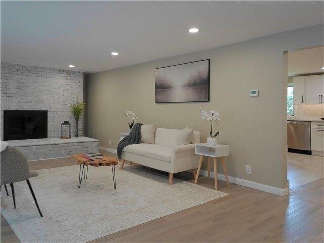 house with 3 bedroom, Johnston RI ES105233228
