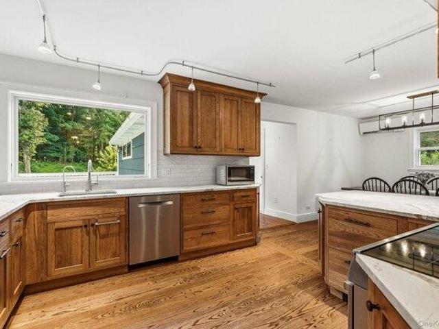 house with 3 bedroom, Katonah NY ES105205876